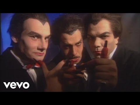 Les Inconnus - Rap-tout (vampires) - Humour culte